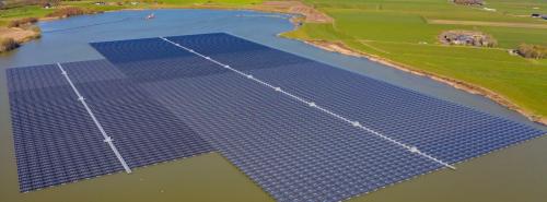 Baywa Re verkauft Floating-PV-Anlage in den Niederlanden | E&M