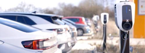 Charge X stellt Laden von Auto zu Auto vor | E&M